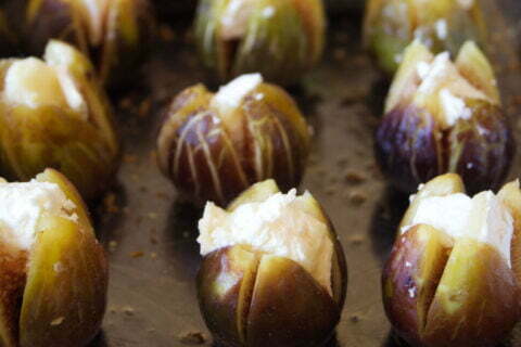 Fresh figs recipes (Grilled figs with goat cheese)